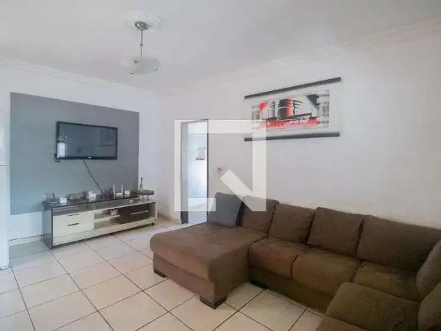 Casa / Sobrado para Locação em Contagem/MG Betânia 3 Quartos