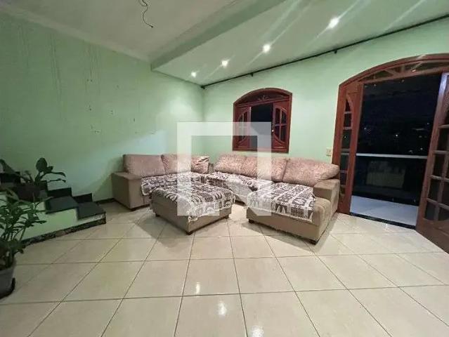 Casa / Sobrado para Locação em Contagem/MG Colonial 2 Quartos