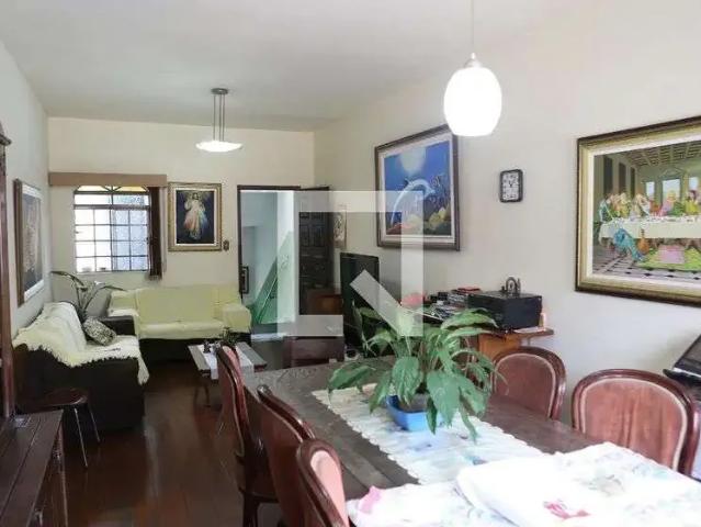 Casa / Sobrado para Locação em Contagem/MG Eldorado 6 Quartos