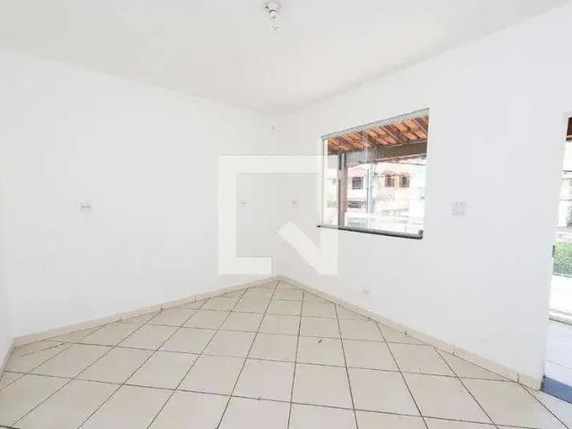 Casa / Sobrado para Locação em Contagem/MG Glória 4 Quartos
