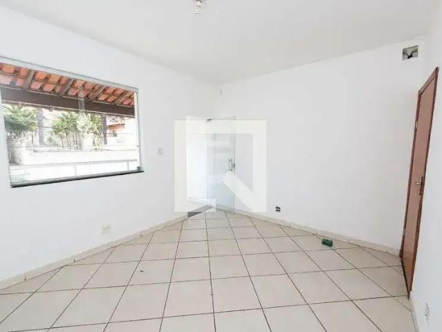Casa / Sobrado para Locação em Contagem/MG Glória 4 Quartos