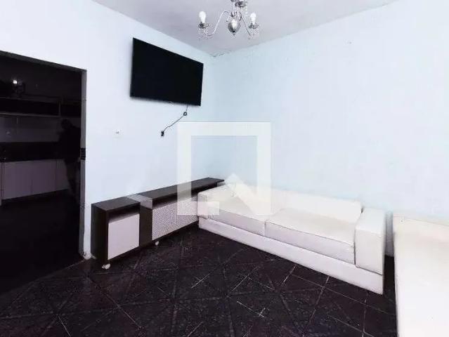 Casa / Sobrado para Locação em Contagem/MG Jardim Industrial 2 Quartos