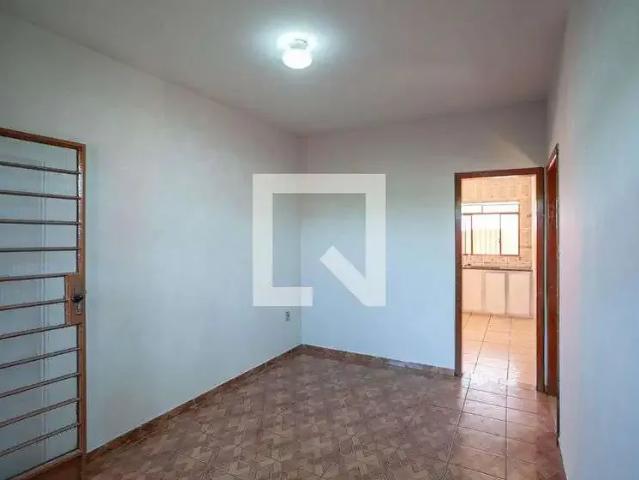Casa / Sobrado para Locação em Contagem/MG Jardim Laguna 2 Quartos