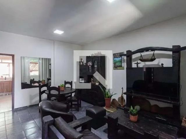 Casa / Sobrado para Locação em Contagem/MG Nacional 3 Quartos