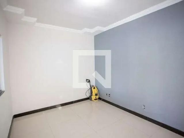Casa / Sobrado para Locação em Contagem/MG Parque Maracanã 3 Quartos