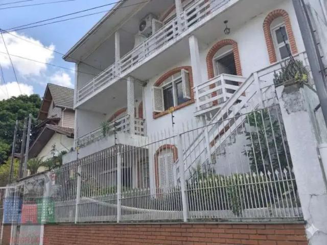 Casa / Sobrado para Locação em Caxias do Sul/RS Nossa Senhora de Fátima 8 Quartos