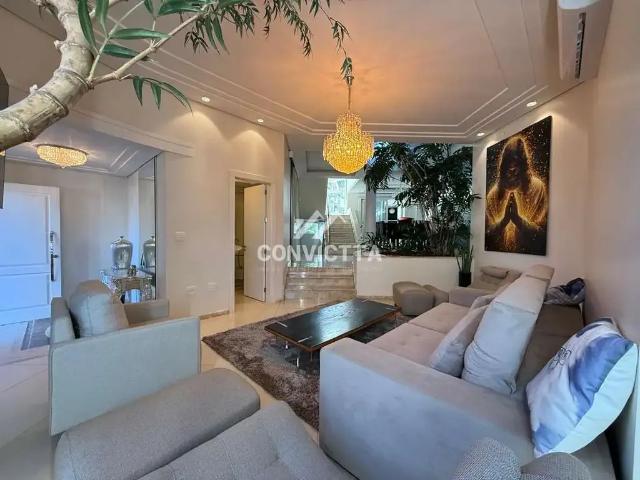 Casa / Sobrado para Locação em Caxias do Sul/RS Cinqüentenário 3 Quartos