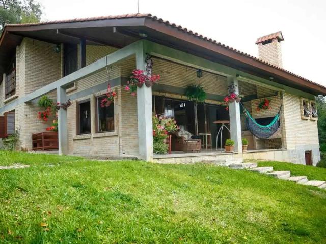 Casa / Sobrado para Locação em Caxias do Sul/RS Pedancino 3 Quartos