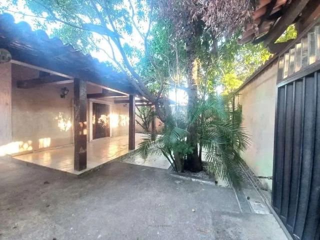 Casa / Sobrado para Locação em Cabo Frio/RJ Jardim Excelsior 4 Quartos