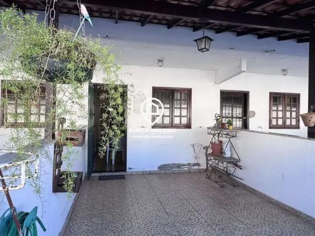 Casa / Sobrado para Locação em Cabo Frio/RJ Jardim Excelsior 2 Quartos