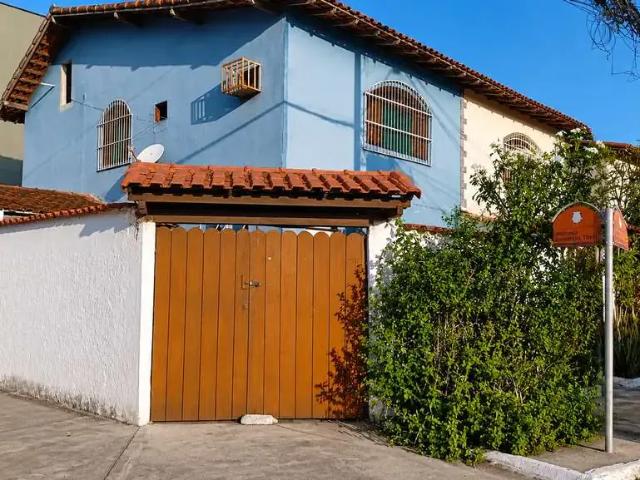 Casa / Sobrado para Locação em Cabo Frio/RJ Jardim Excelsior 3 Quartos