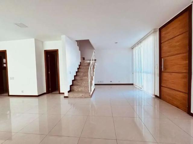 Casa / Sobrado para Locação em Cabo Frio/RJ Jardim Excelsior 3 Quartos