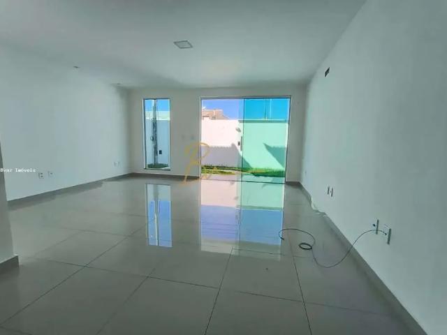 Casa / Sobrado para Locação em Cabo Frio/RJ Portinho 4 Quartos