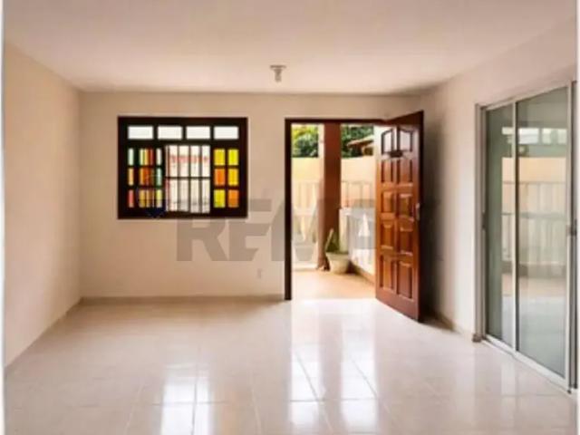 Casa / Sobrado para Locação em Cabo Frio/RJ Palmeiras 3 Quartos