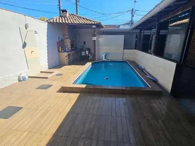 Casa / Sobrado para Locação em Cabo Frio/RJ Parque Burle 5 Quartos