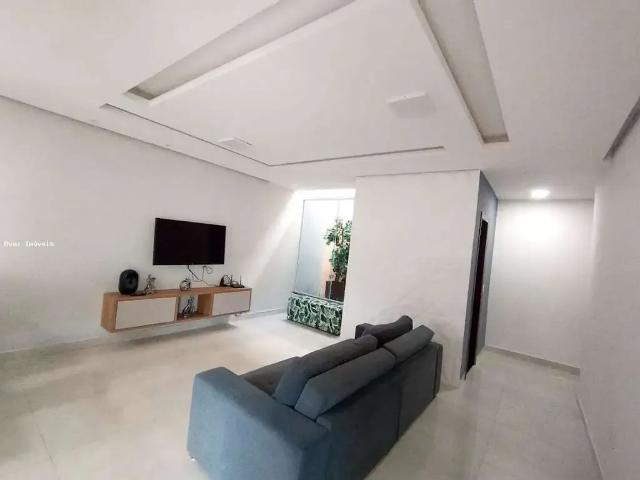 Casa / Sobrado para Locação em Cabo Frio/RJ Passagem 2 Quartos