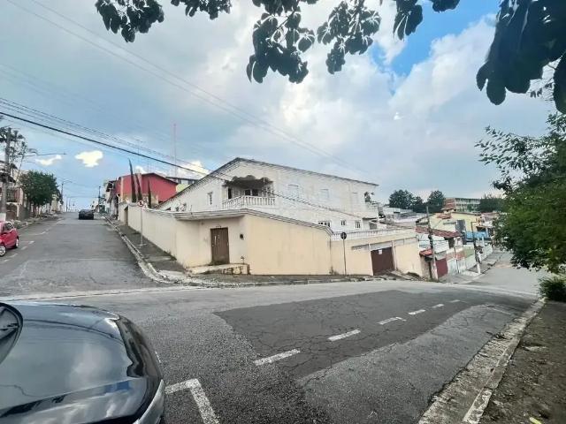 Casa / Sobrado para Locação em Cajamar/SP Altos de Jordanésia Jordanésia 4 Quartos