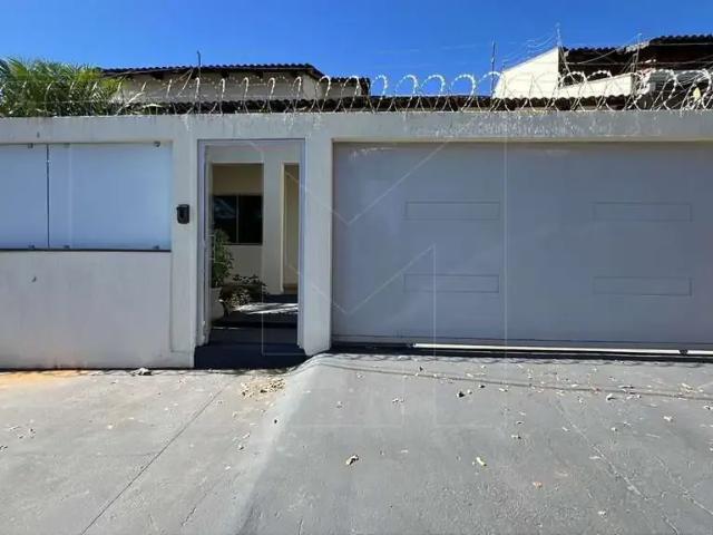 Casa / Sobrado para Locação em Caldas Novas/GO Estância Itanhangá 3 Quartos