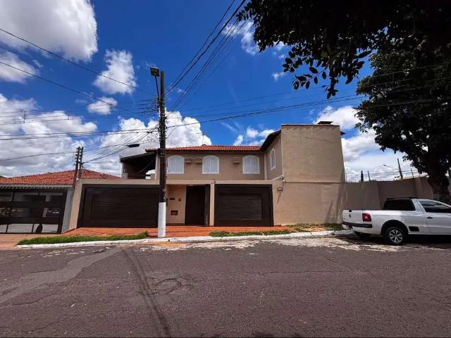 Casa / Sobrado para Locação em Campo Grande/MS Jardim São Bento 4 Quartos