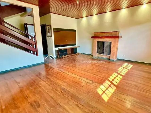Casa / Sobrado para Locação em Campos do Jordão/SP Vila Claudia 3 Quartos