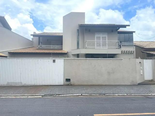 Casa / Sobrado para Locação em Campos dos Goytacazes/RJ Centro 4 Quartos