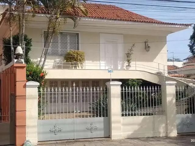 Casa / Sobrado para Locação em Campos dos Goytacazes/RJ Centro 4 Quartos