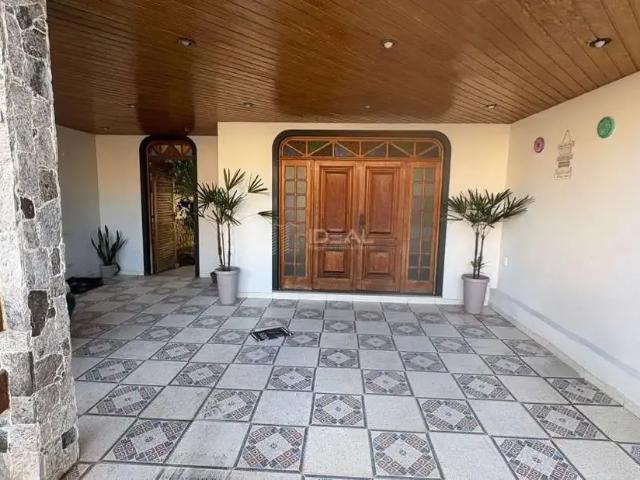 Casa / Sobrado para Locação em Campos dos Goytacazes/RJ Parque Turf Club 5 Quartos