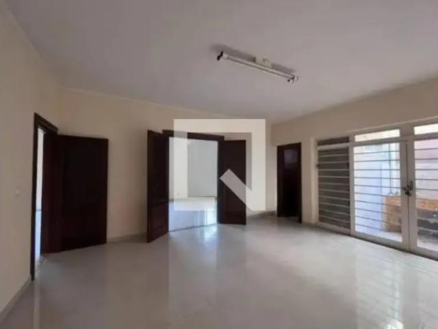 Casa / Sobrado para Locação em Campinas/SP Taquaral 4 Quartos