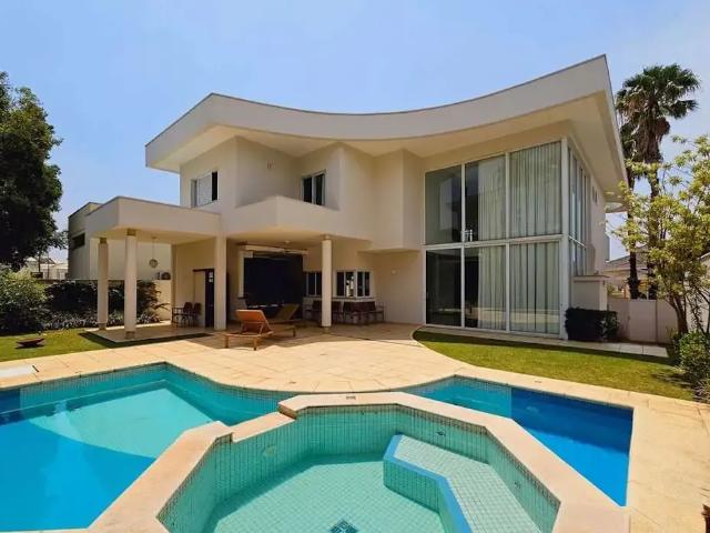 Casa / Sobrado para Locação em Campinas/SP Alphaville Dom Pedro 4 Quartos