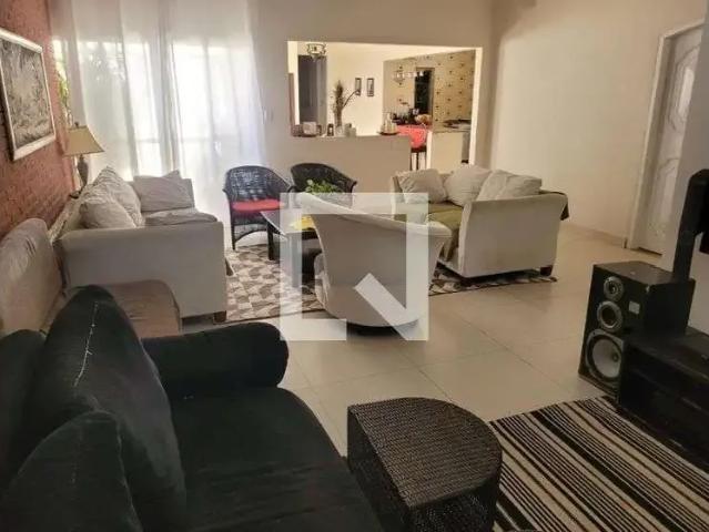 Casa / Sobrado para Locação em Campinas/SP Jardim das Palmeiras 3 Quartos