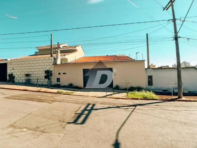 Casa / Sobrado para Locação em Campinas/SP Jardim Madalena 5 Quartos