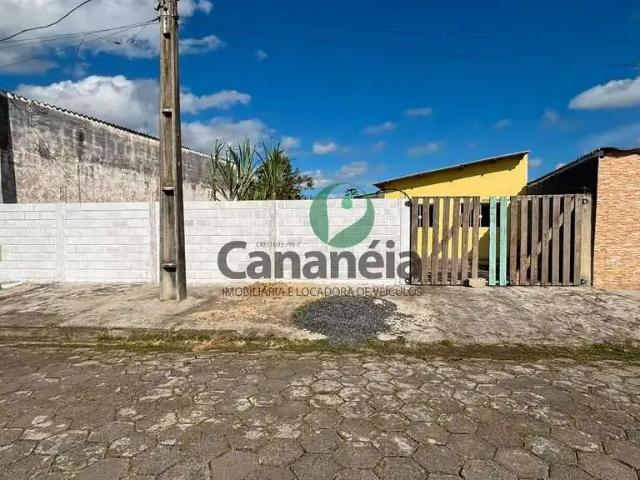 Casa / Sobrado para Locação em Cananéia/SP Porto Cubatão 3 Quartos