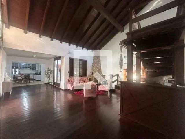 Casa / Sobrado para Locação em Canoas/RS Centro 4 Quartos