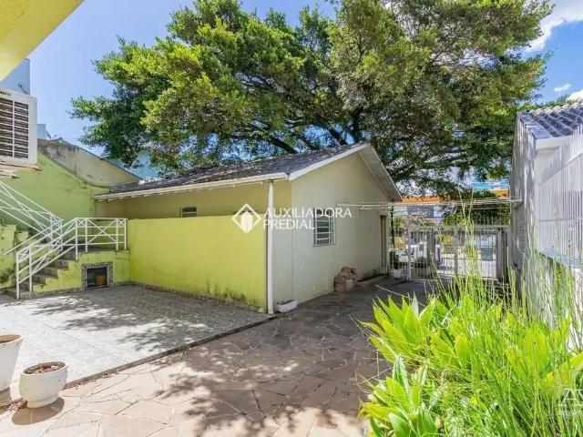 Casa / Sobrado para Locação em Canoas/RS Centro 6 Quartos