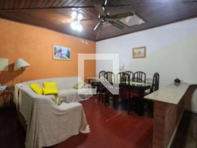 Casa / Sobrado para Locação em Canoas/RS Estância Velha 3 Quartos