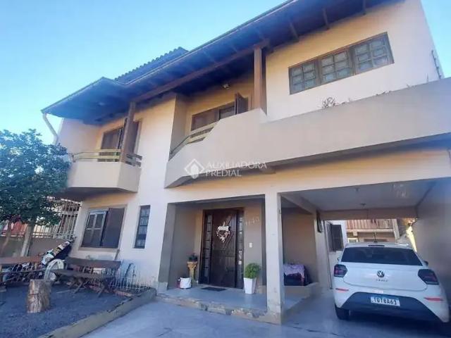 Casa / Sobrado para Locação em Canoas/RS Fátima 4 Quartos