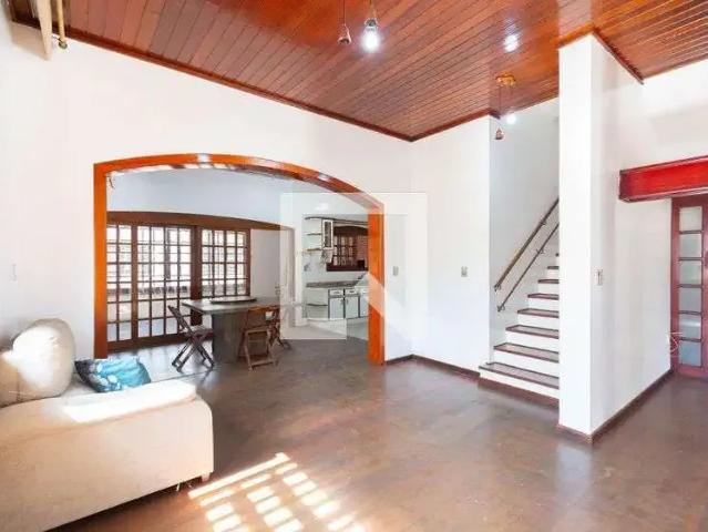 Casa / Sobrado para Locação em Canoas/RS Igara 4 Quartos