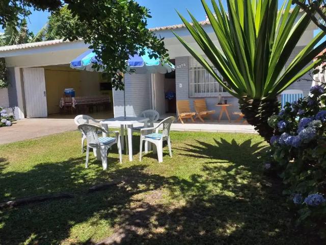 Casa / Sobrado para Locação em Capão da Canoa/RS Centro 3 Quartos