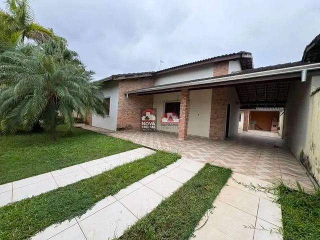 Casa / Sobrado para Locação em Caraguatatuba/SP Massaguaçu 3 Quartos