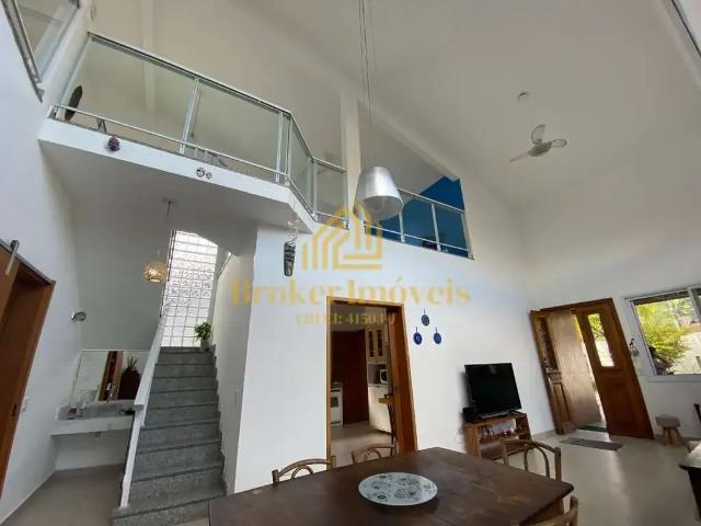 Casa / Sobrado para Locação em Caraguatatuba/SP Martim de Sá 4 Quartos