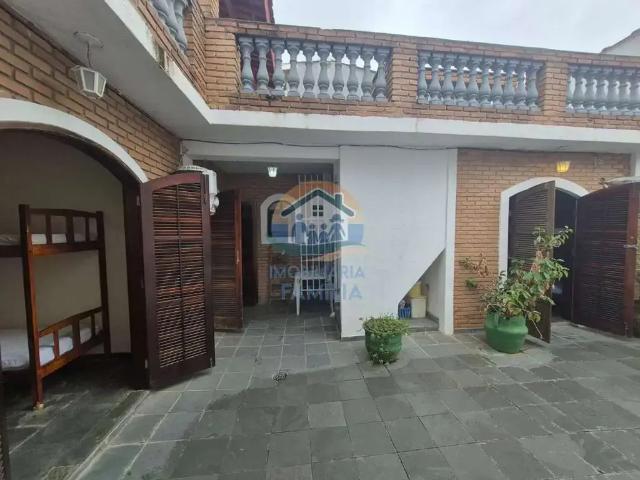 Casa / Sobrado para Locação em Caraguatatuba/SP Martim de Sá 5 Quartos