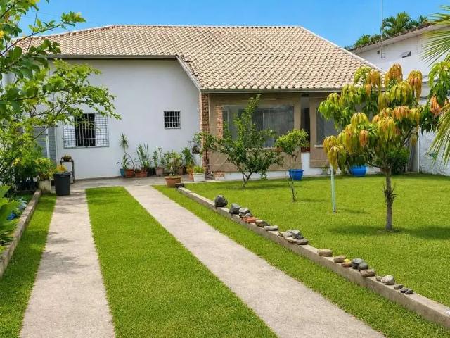 Casa / Sobrado para Locação em Caraguatatuba/SP Martim de Sá