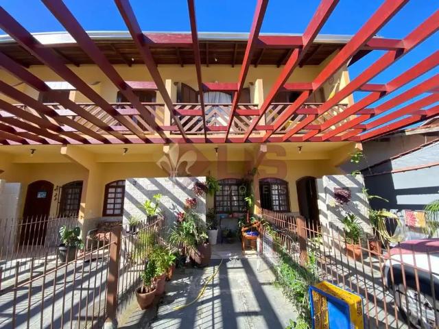 Casa / Sobrado para Locação em Caraguatatuba/SP Martim de Sá 2 Quartos