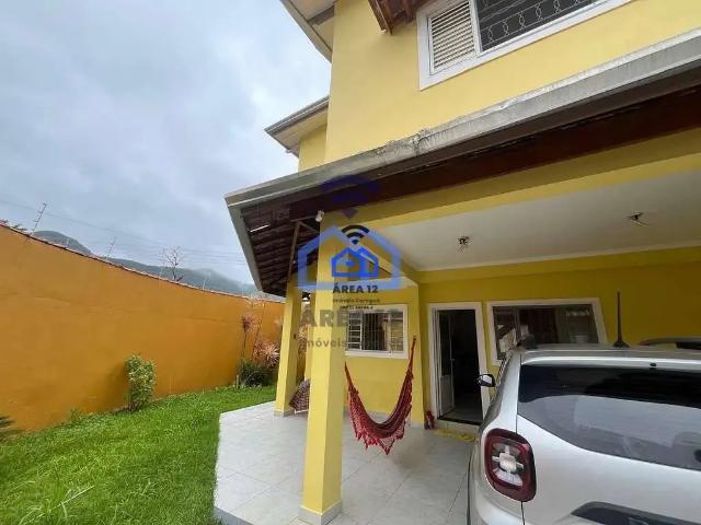 Casa / Sobrado para Locação em Caraguatatuba/SP Martim de Sá 3 Quartos