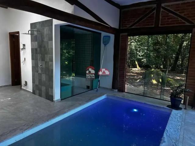 Casa / Sobrado para Locação em Caraguatatuba/SP Cantagalo 4 Quartos
