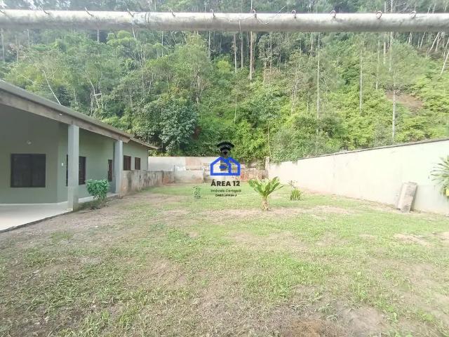 Casa / Sobrado para Locação em Caraguatatuba/SP Capricórnio III 4 Quartos