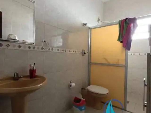 Casa / Sobrado para Locação em Caraguatatuba/SP Centro 4 Quartos