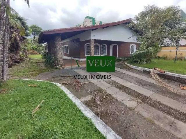 Casa / Sobrado para Locação em Caraguatatuba/SP Centro 4 Quartos