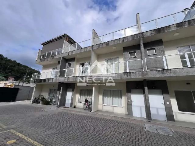 Casa / Sobrado para Locação em Caraguatatuba/SP Centro 2 Quartos