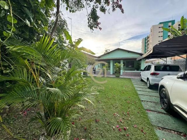 Casa / Sobrado para Locação em Caraguatatuba/SP Centro 3 Quartos
